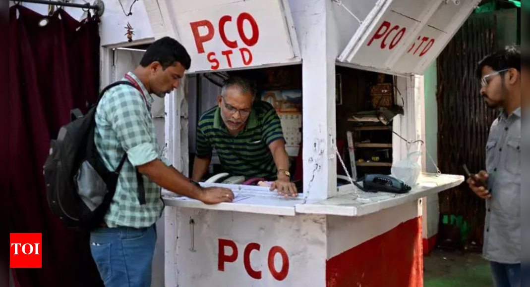 One man, one phone: Is this Mumbai’s last PCO? | Mumbai News - The ...
