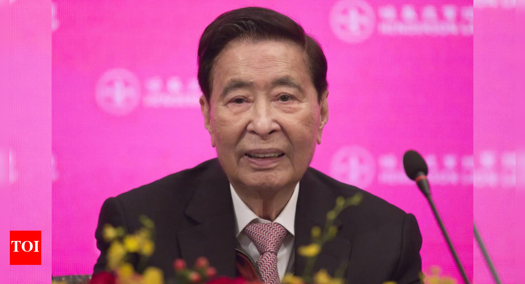 Lee Shau Kee: Hong Kong property developer Lee Shau Kee dies at 97 ...
