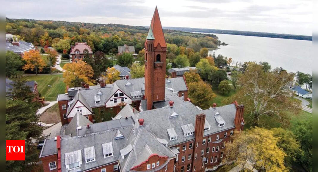 Alumni group leads bid to reopen Wells College after sudden closure ...