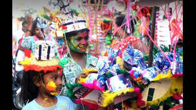 Indoreans ready to sink in hues of its heritage, CM may attend Gair ...