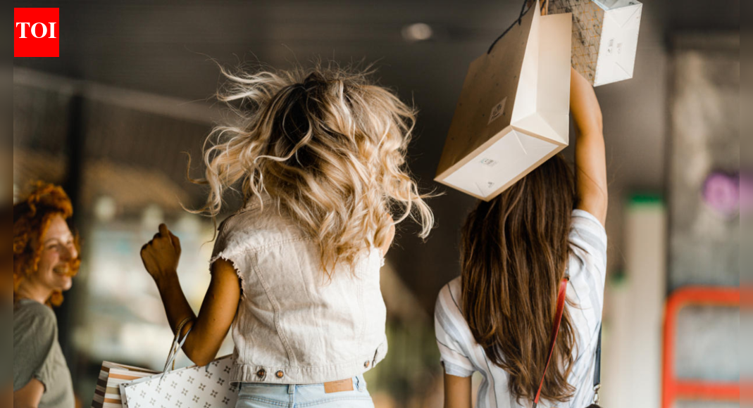 5 fashion tips to follow on a strict monthly budget