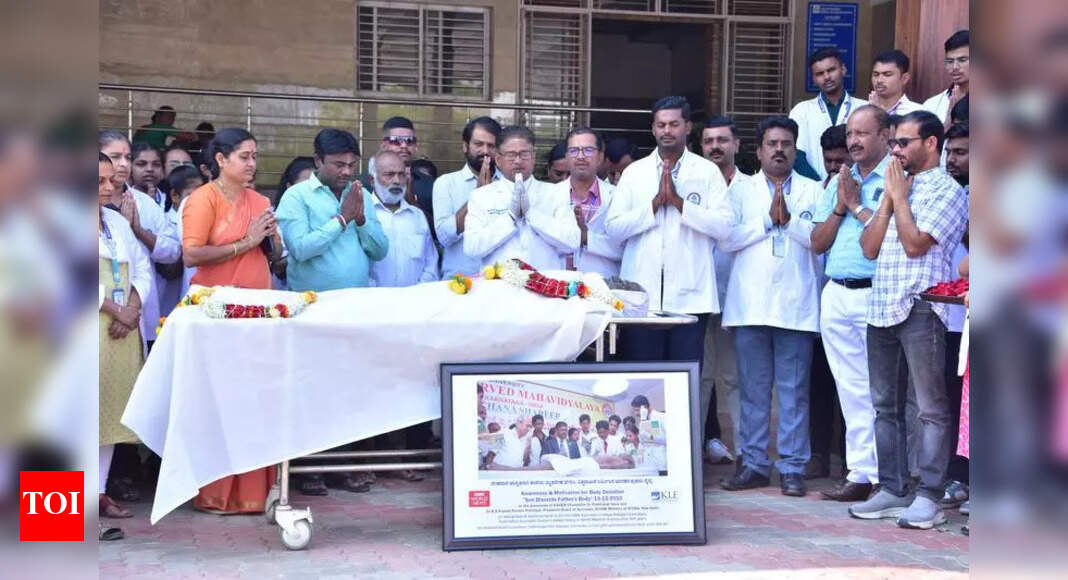 Cadaver handover highlights importance of body donation | Hubballi News ...