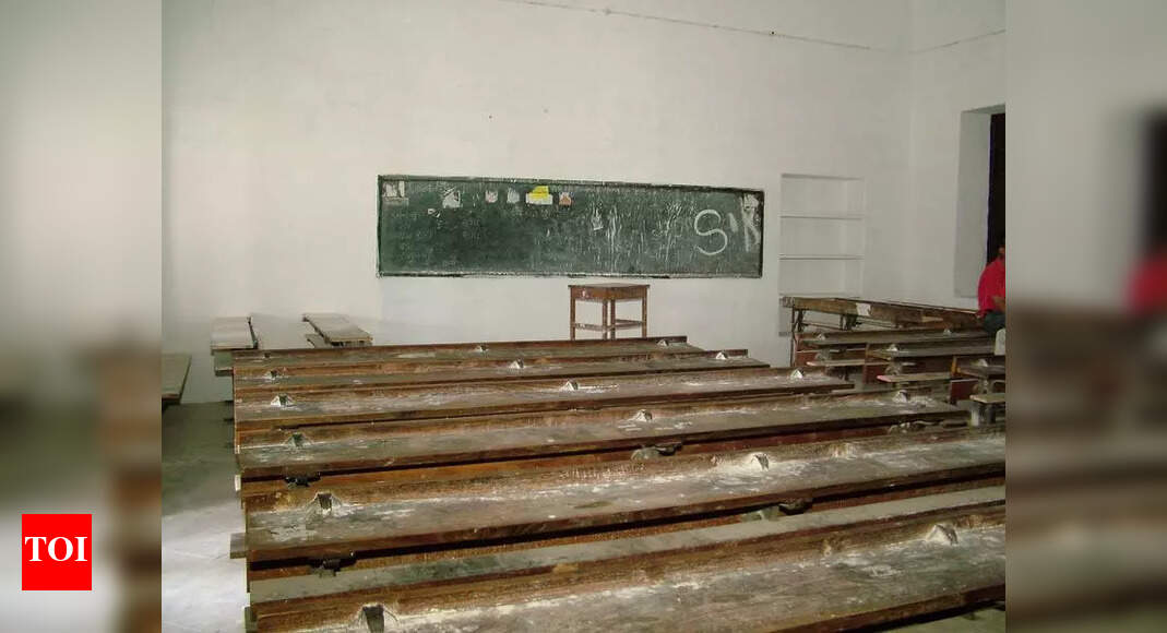 Edu dept enforces strict attendance rules for teachers | Mangaluru News ...