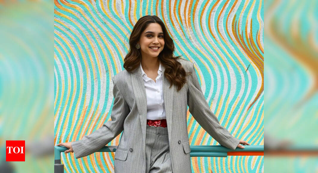 Being inquisitive has made me a better actor: Sharvari | Events Movie ...