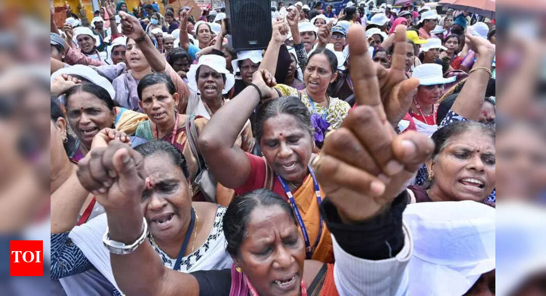 ASHAs to go on mass hunger strike, UDF offers support ...