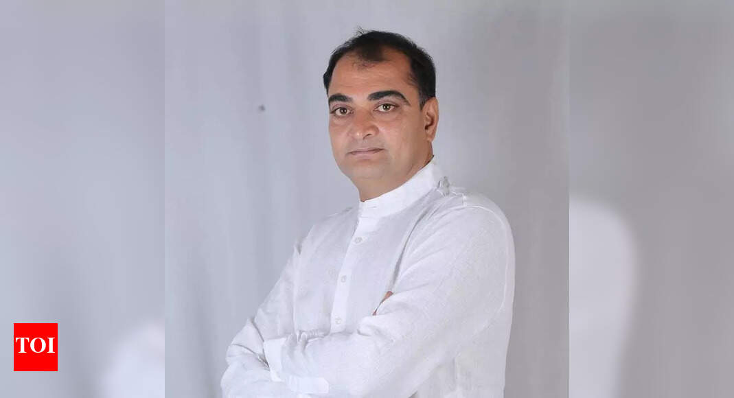 Ward 2 councillor held for issuing threats, extortion | Surat News ...