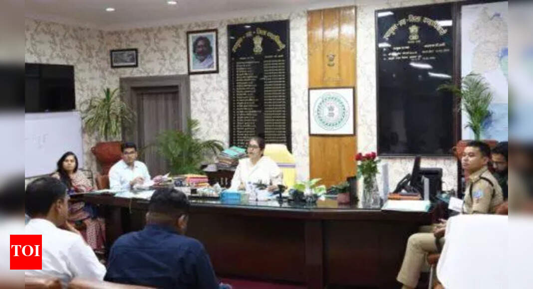 Bokaro DC leads anti-drugs drive | Ranchi News - The Times of India