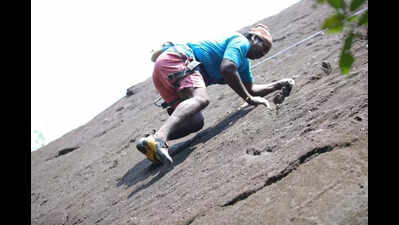 Spiderman of Karnataka climbs 350-foot Karinja Hill in 30 minutes ...