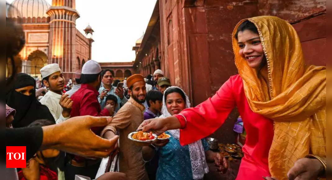 Eat, pray, love: Hindu-Muslim unity on Neha Bharti's iftar menu | Delhi ...