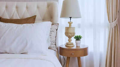 Bedside Table: Best Bedside Tables To Organise And Beautify Bedroom ...