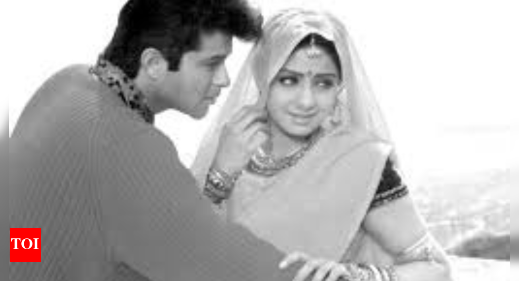 Rare throwback pic of Sridevi and Anil Kapoor resurfaces as Lamhe returned to theatres after 34 ...