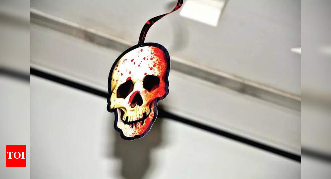 Six burned human skulls found in cemetery in Namakkal | Coimbatore News ...
