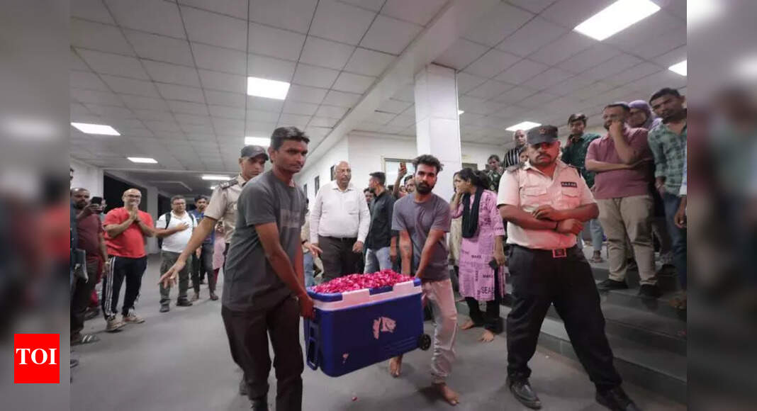 Brain dead man’s organs breathe life into 3 in Guj | Lucknow News - The ...