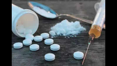 Gangster injured in shootout operated fake drug unit from Zirakpur flat ...