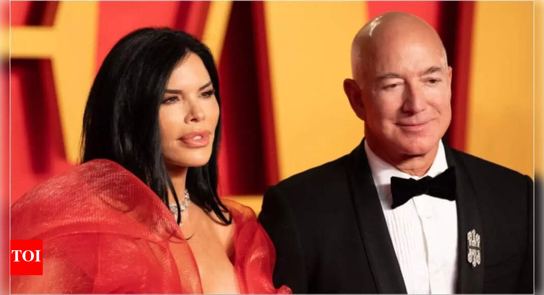 Jeff Bezos and Lauren Sanchez Wedding invites out: Ivanka Trump, Kim ...