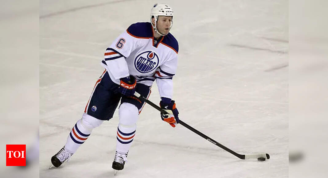 “Don't bring politicians on the ice”: Ex-NHL star Ryan Whitney ...