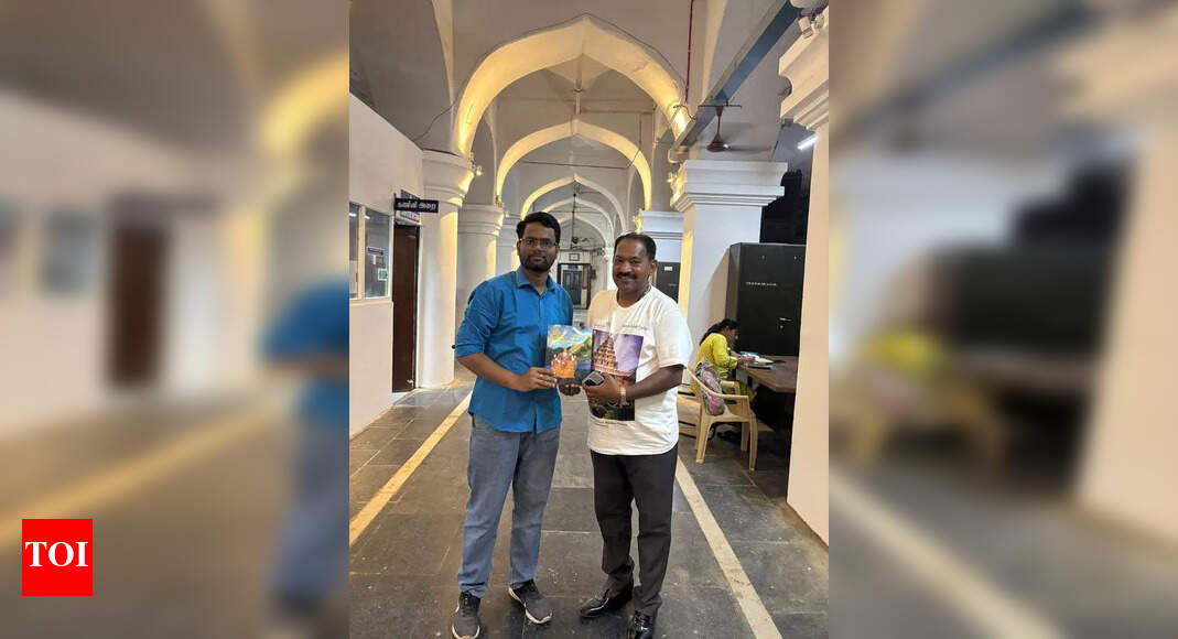 Official visits Thanjavur Saraswathi Mahal library | Trichy News ...