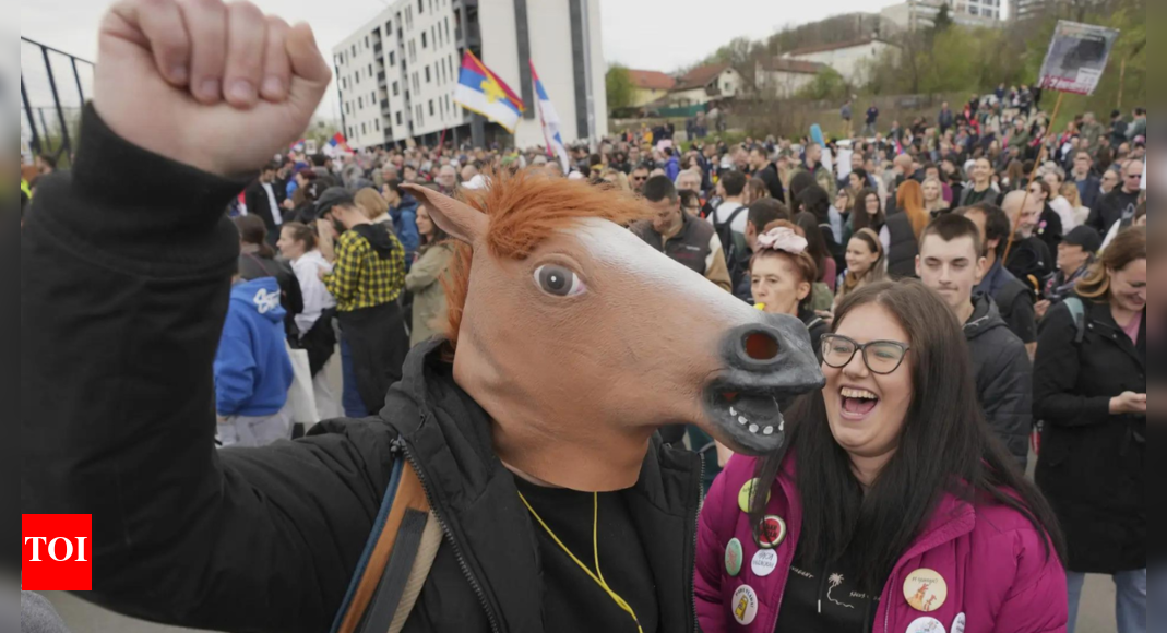Serbia Student Protests: Protesting students in Serbia rally outside ...