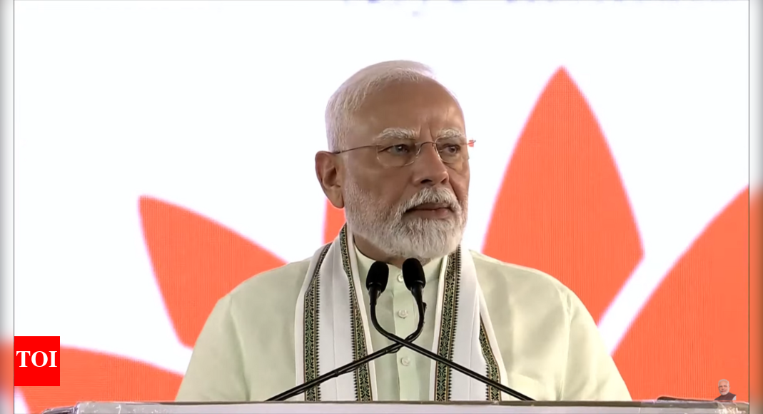 PM Modi Nagpur Visit Live: RSS volunteers working selflessly in parts ...