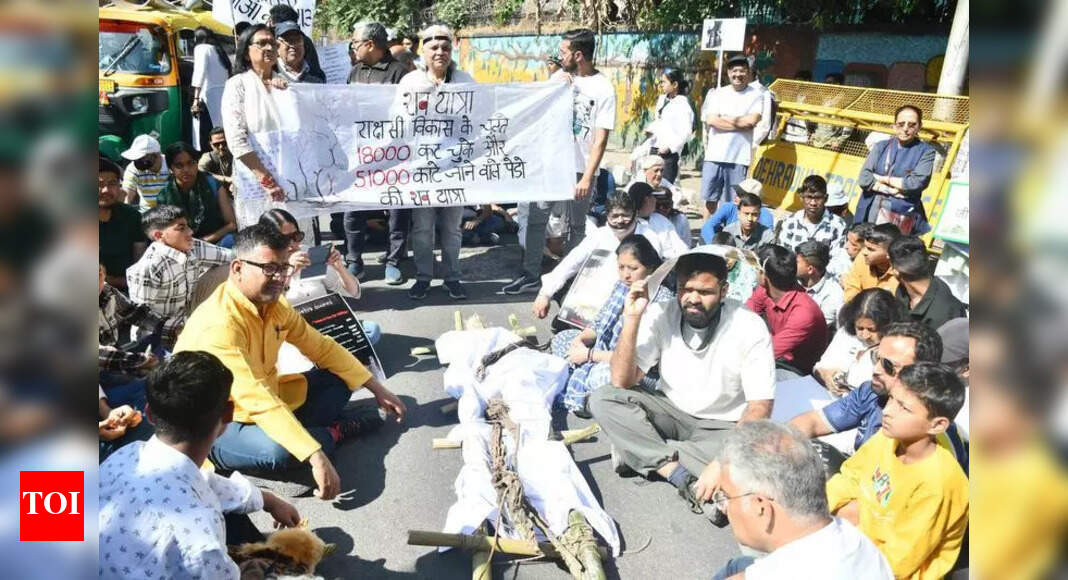 Doon residents hold ‘funeral march’ of trees to protest deforestation ...