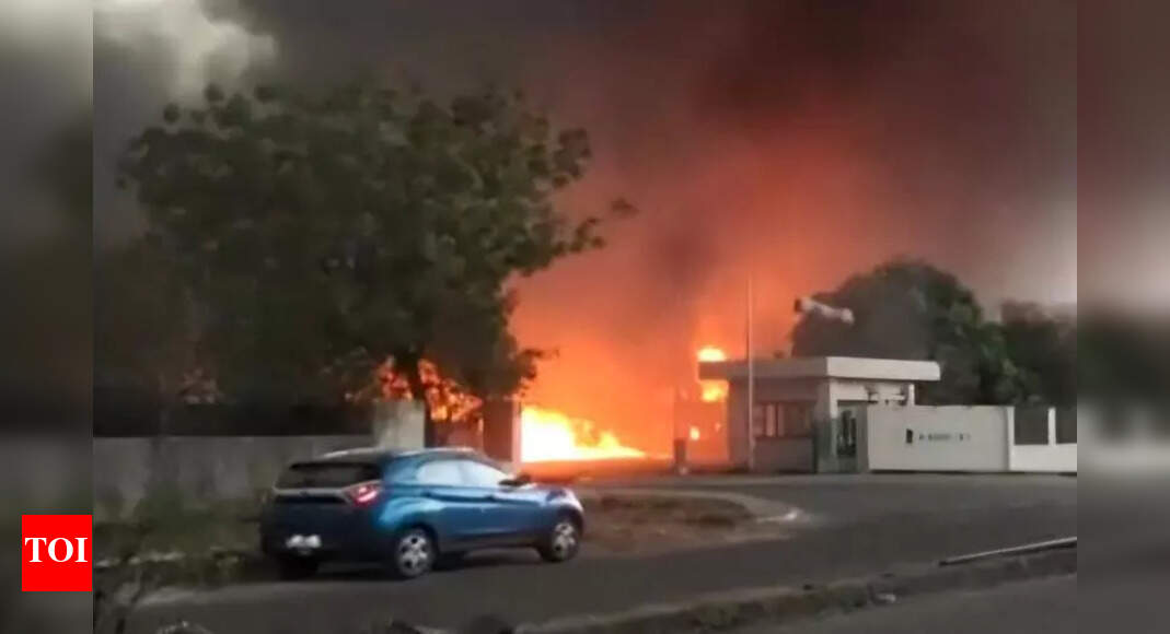 Fire breaks out in a factory in Manjusar GIDC | Vadodara News - The ...