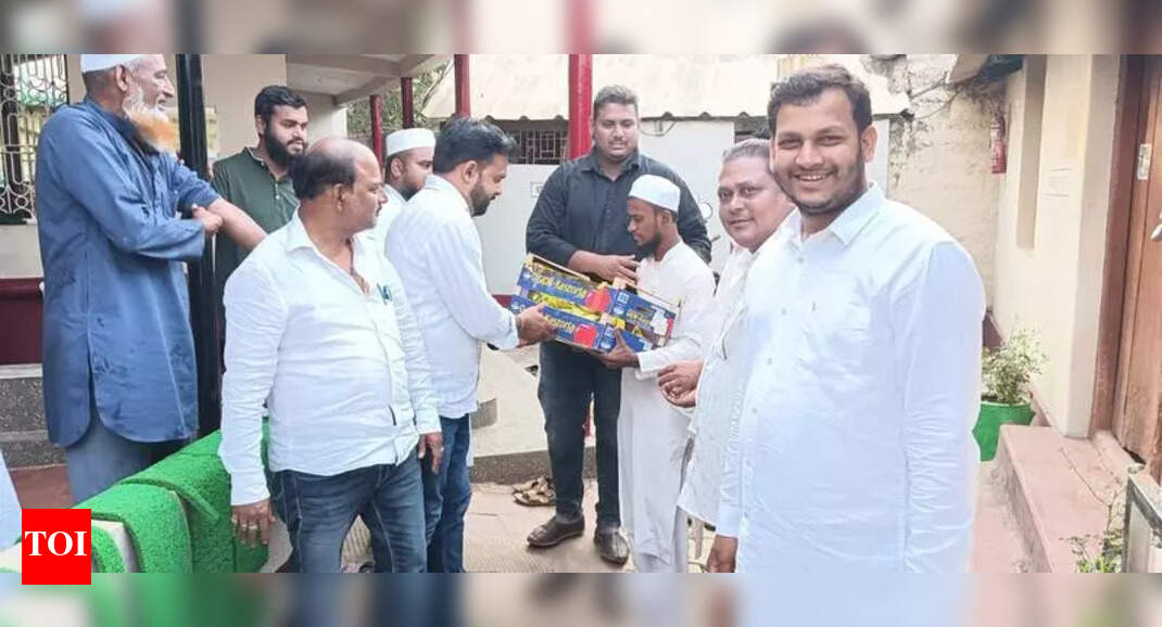 BJP distributes iftar kits to 150 underprivileged families ...