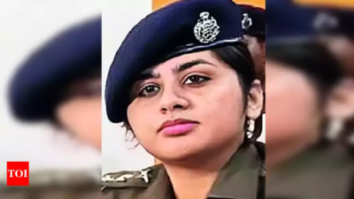 IPS Kamya Mishra resignation accepted after 7-months wait | Patna News - The Times of India