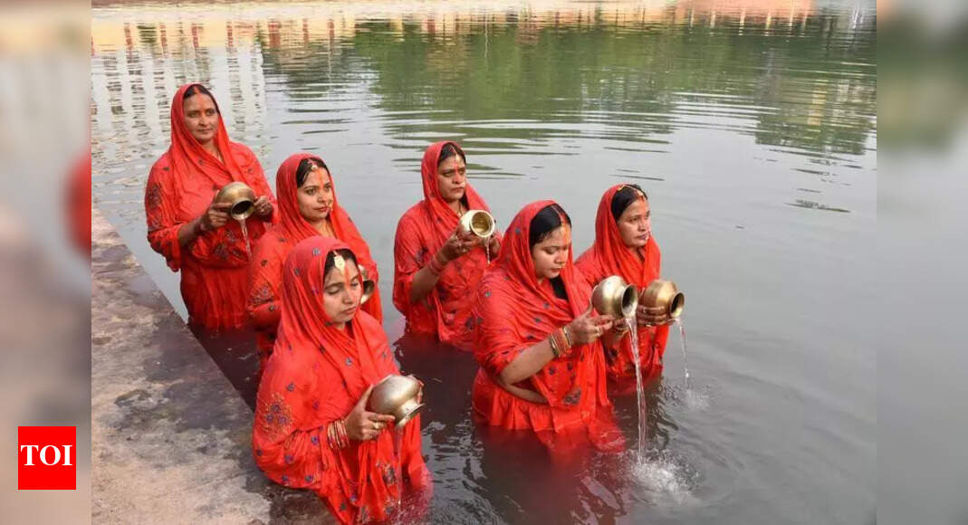 Devotees observe ‘kharna’ with traditional fervour | Ranchi News - The ...