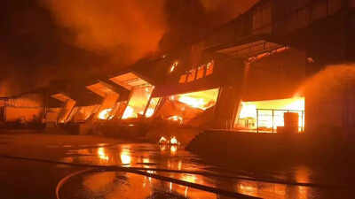 Short-circuit sparks 12-hour blaze in Gurgaon, two warehouses gutted | Gurgaon News - The Times ...