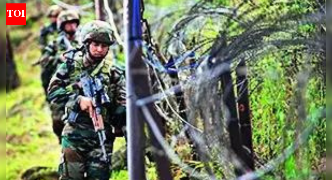 Pakistan opens unprovoked fire, breaks truce along LoC in Poonch sector ...