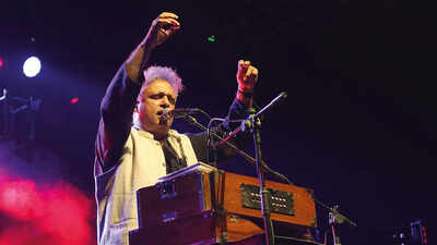 Piyush Mishra weaves magic on stage for Lucknowites | Events Movie News ...