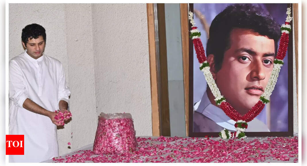 Manoj Kumar's Funeral Live Update: Raj Babbar calls for conferring India's highest civilian ...