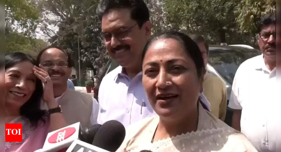 'Daulat Ram College is where I transformed into leader': Delhi CM Rekha ...