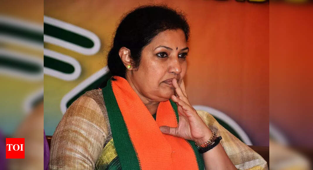 Purandeswari slams Cong and YSRCP over Waqf Bill | Vijayawada News - The Times of India