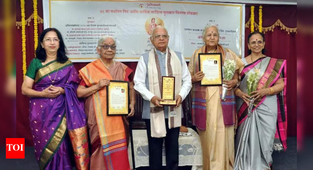 Asha Pande, Meera Khadakkar feted by Abhivyakti Sanstha | Nagpur News ...
