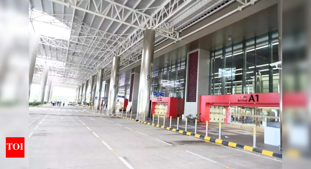 Flyers arriving in Pune city unhappy with cab arrangements at airport ...