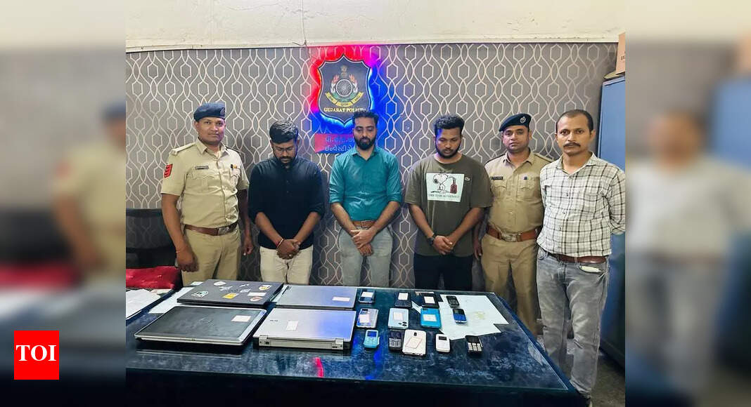 Con call centre busted, 5 arrested | Surat News - The Times of India