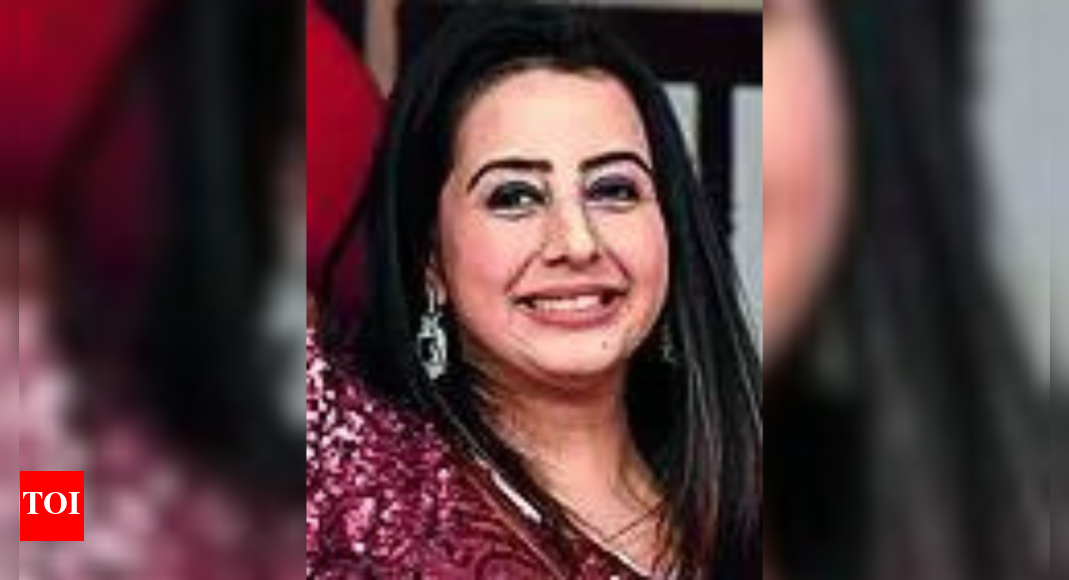 Actor Sanjana Galrani duped of Rs 45 lakh by bizman Rahul Tonse; court ...