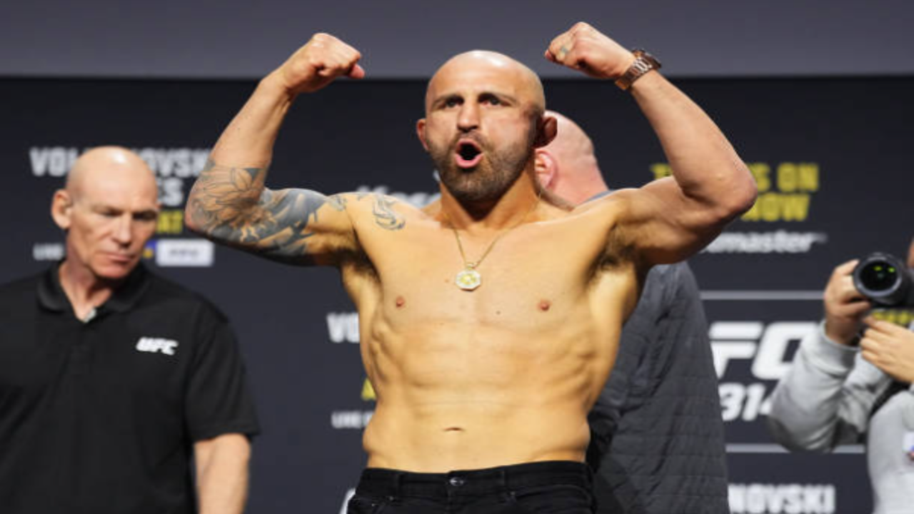 Alien Huang Tattoos Alexander Volkanovski Isn't Done Yet — Robert