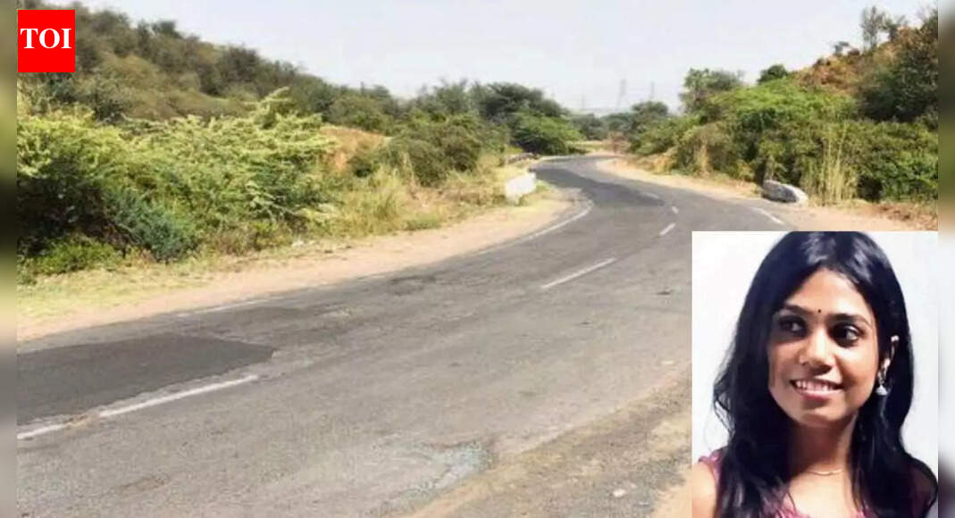 Noida Techie Accident: Techie on leopard trail dies as her sports bike ...