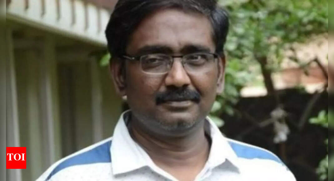Director Vasanthabalan apologises for a mistake in his debut film ...