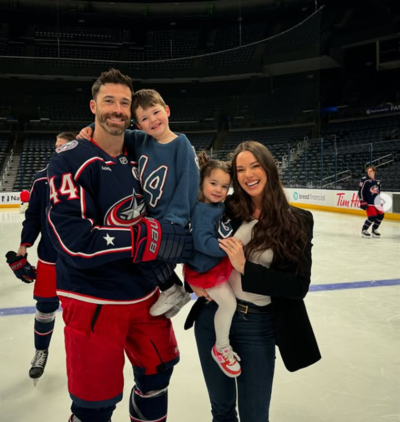 Familia De Erik Gudbranson Erik Gudbranson Takes One Lap With Jody