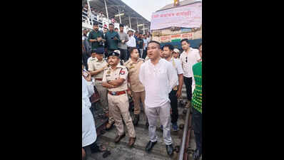 Atasu stages blockade in Tinsukia over ST tag, autonomous council ...