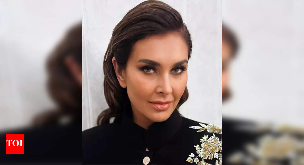 Lisa Ray: Being a geriatric mom has its challenges | English Movie News ...