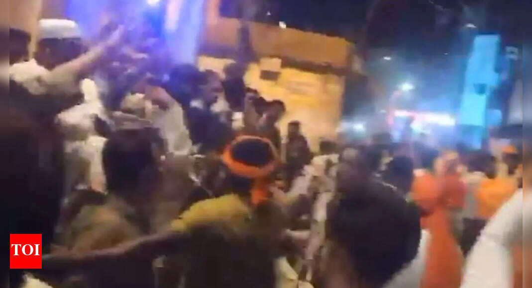 Stone pelting during Hanuman Jayanti procession in MP's Guna; several injured | Bhopal News ...