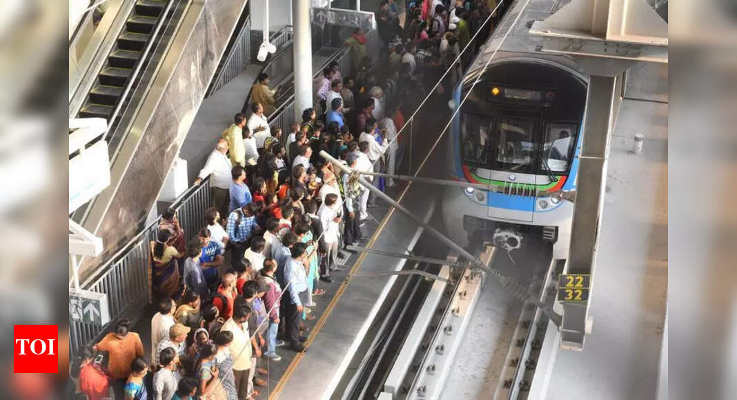 Hyderabad Metro work picks up pace on 7.5 km stretch in Old City - The ...