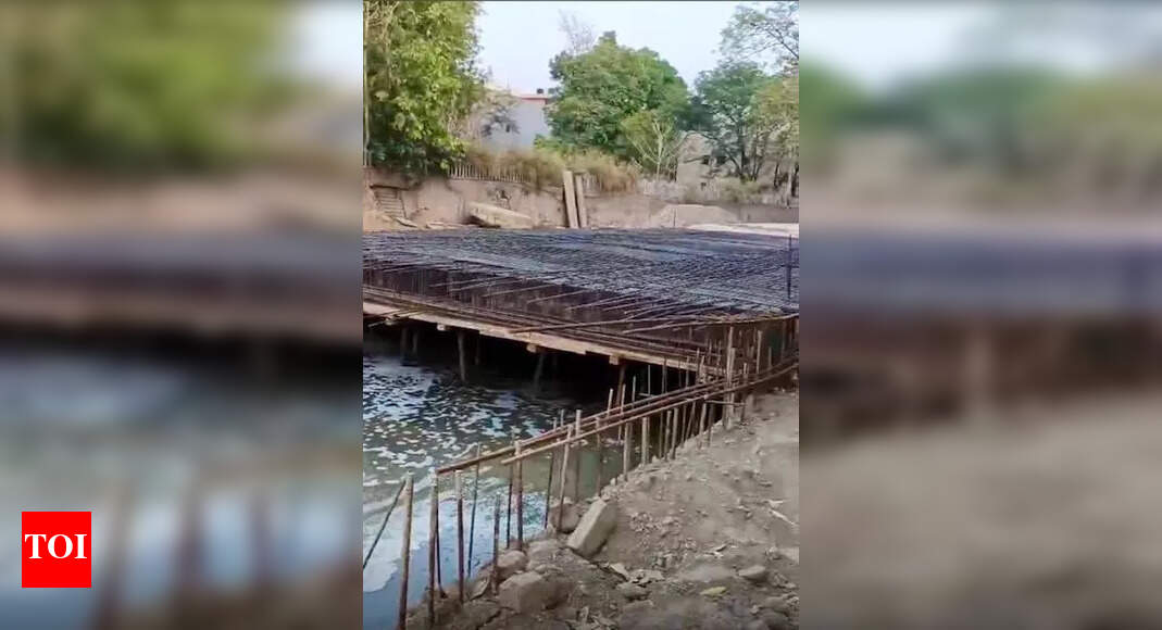 Another water scare in wait? In Noida’s Sector 19, drain repairs ...