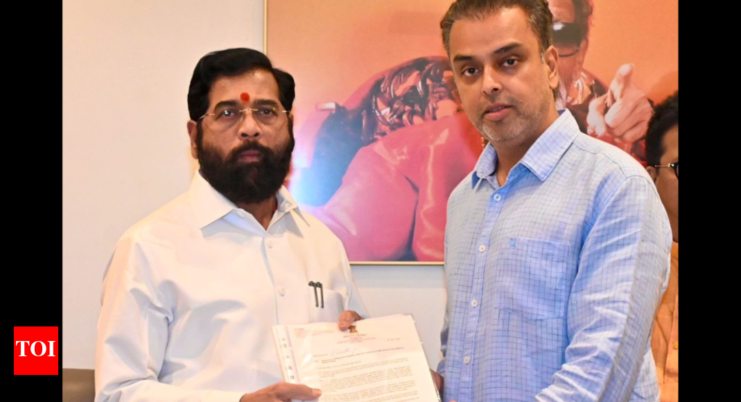 Opposition to Colaba jetty grows louder; MP Milind Deora meets Eknath ...