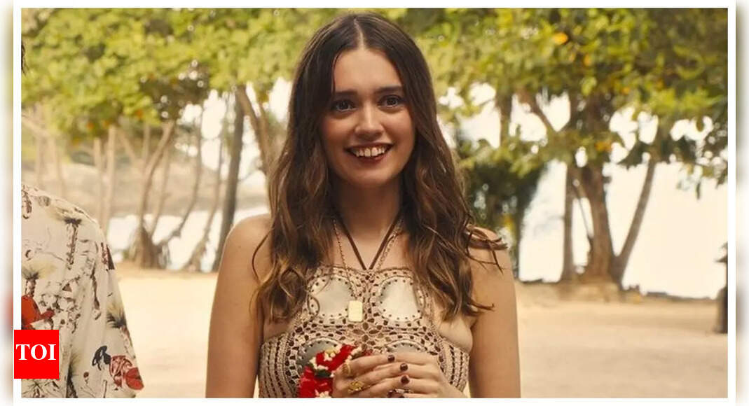 Aimee Lou Wood Critiques SNL's 'Mean and Unfunny' Sketch, Receives ...