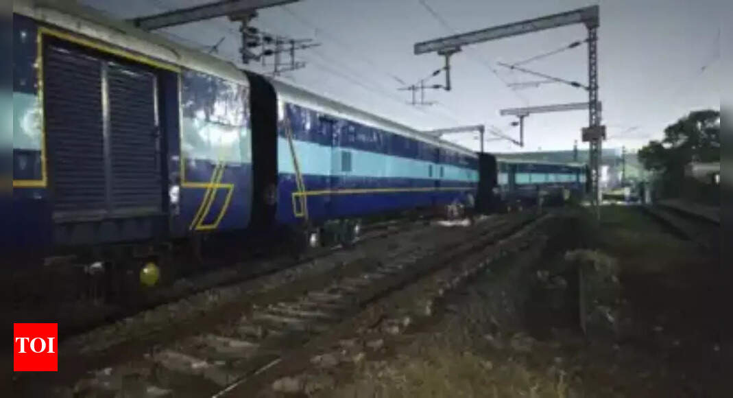 Goods train derails at Belagavi station in Karnataka, disrupts services ...